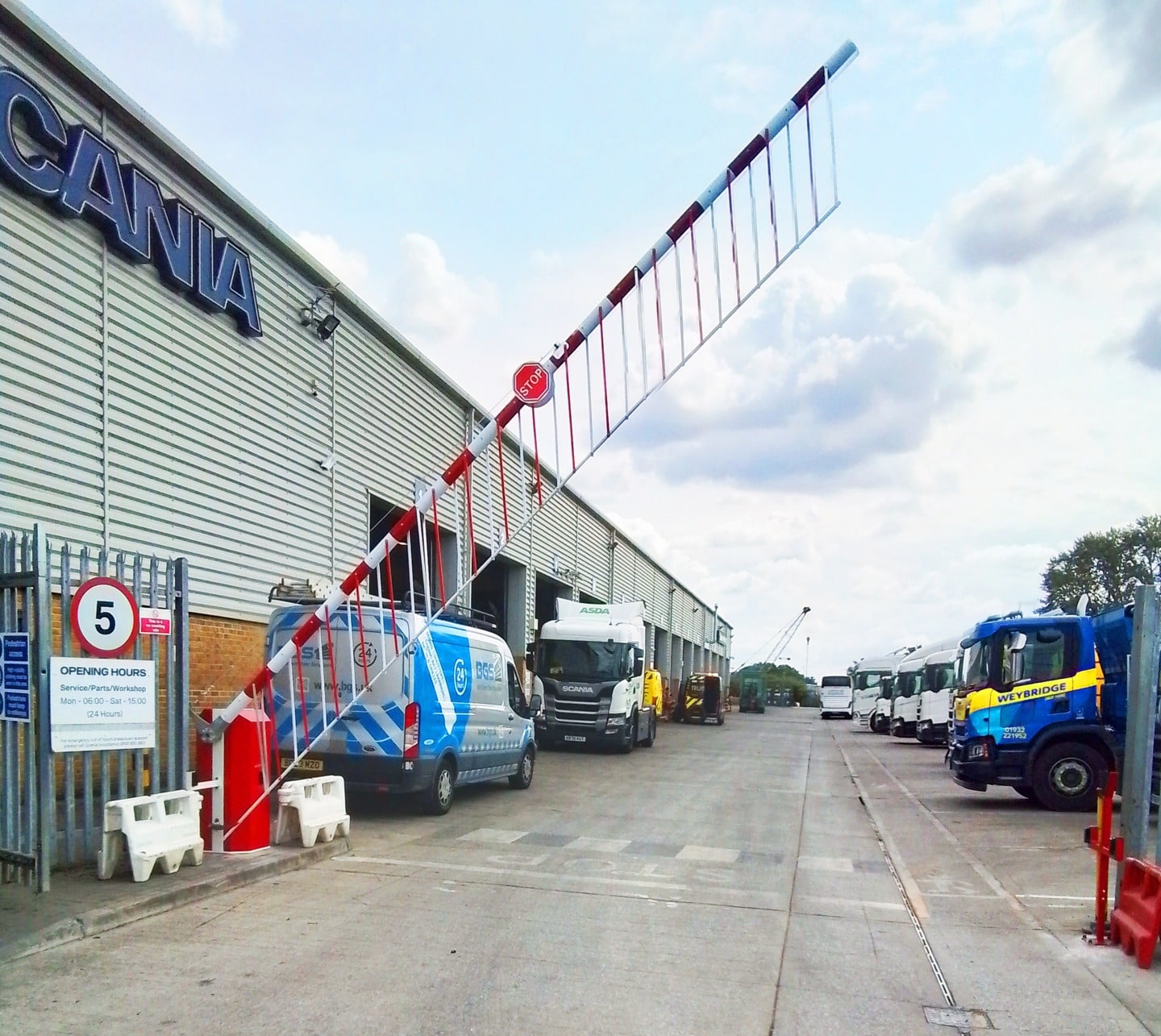 Traffic Barriers | BGS | High Quality Doors